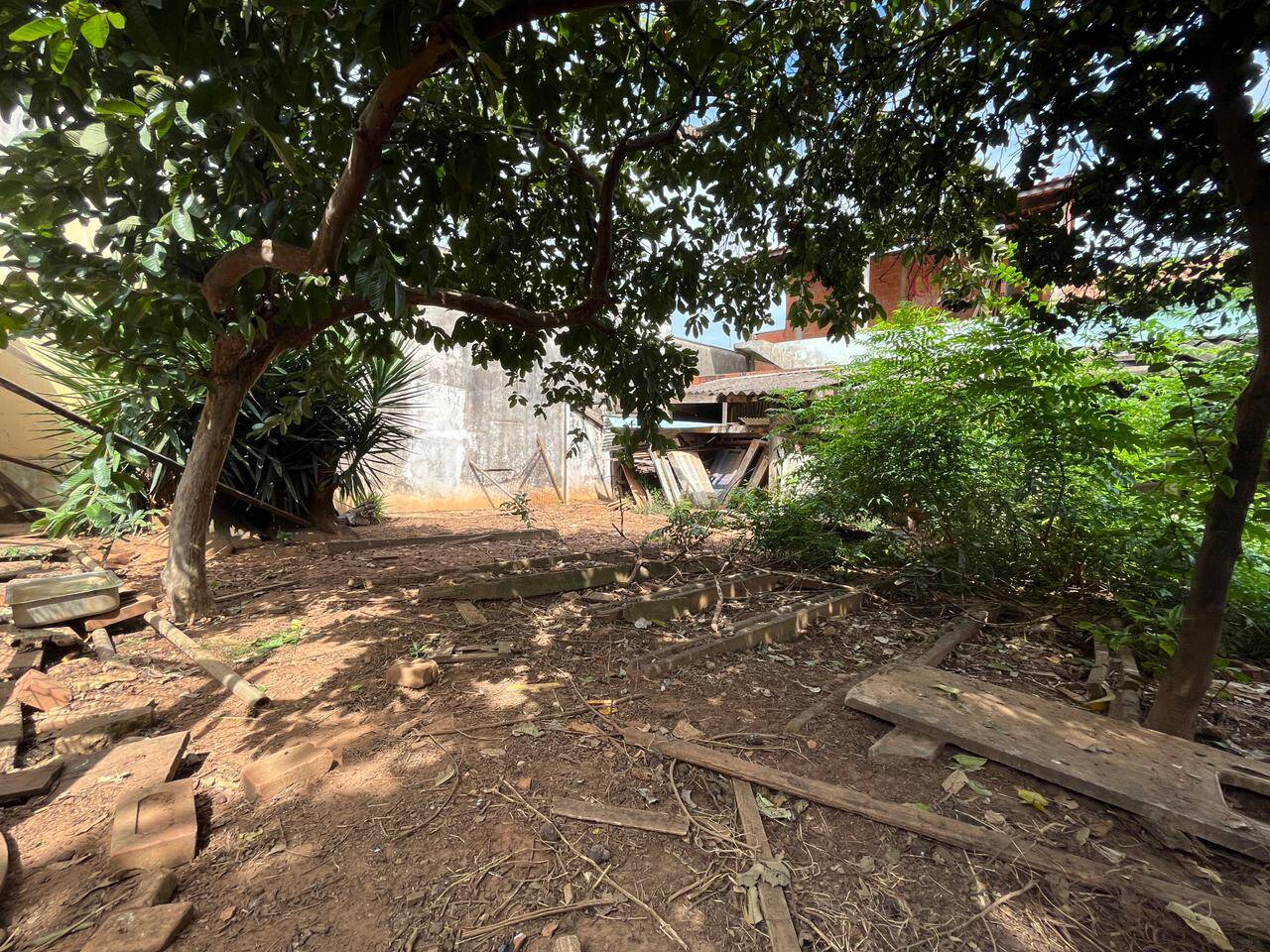 Terreno Espaçoso e Bem Localizado à Venda (HA) - 452
